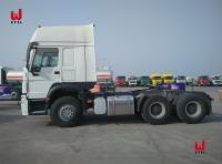 China Euro II Sinotruk Tractor Truck 9.726L Heavy Duty Tractor Trailer for sale