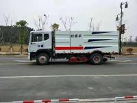 China LHD RHD Street Washer Truck 25t Vacuum Road Cleaner Truck for sale