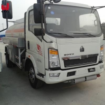 China SINOTRUK HOWO 116HP Refueling Tank Truck Fuel Tank Truck for sale