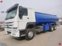 China 420hp Refueling Oil Truck Sinotruk Oil Tank Truck HOWO 6X4 Refueling Truck for sale