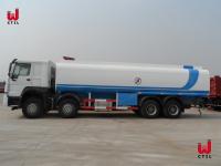 China Sinotruk HOWO 8X4 40000L Oil / Fuel Tank Truck WD615.47 Engine for sale