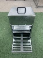 China 5kg Auto Chicken Feeder Treadle Self Opening Galvanized Chook Poultry for sale