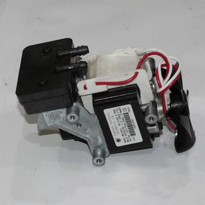China GSE ZWS100B2-18/-0.8 Oil-Less Air Compressor Motor 18L/min 80W for Beauty Equipment for sale