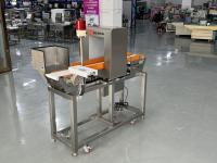 China Bottles Belt Conveyor Metal Detector Machine for Water Bottling Mini Bottle Metal Detector for sale