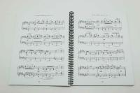 China 280*215mm Paperback YO Wire 80g paper Piano Music Score Book Printing Service for sale