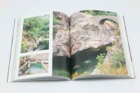 China French Travel Books Paperpack Sewing Binding Swiming Geography Book Printing Service for sale