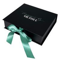 China OEM Clothing Packing Boxes Gift Ribbon Apparel Packaging Boxes for sale