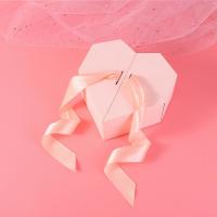 China FSC Custom Gift Packaging Heart Shape Gift Box for Women Birthday for sale