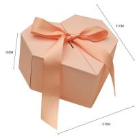 China FSC Custom Gift Packaging Heart Shape Gift Box for Women Birthday for sale