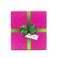 China Luxury Pink White Holiday Gift Paper Lid And Base Gift Box With Green Ribbon for sale