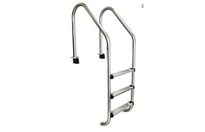 China 2 - 5 Steps Sim Pools Ladders , Stainless Steel Swimming Pool Accessories for sale