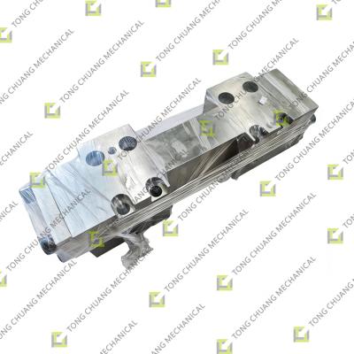 China BCW46F.6.6.3-1 C8 Pump Truck Cylinder Connection Manifold,C8 Pump Truck Cylinder Integrated Manifold,Cylinder Oil Circuit Connection Manifold,Hydraulic Cylinder Control Manifold for sale