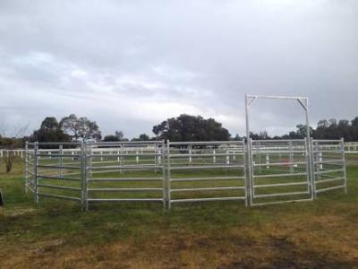 China 13  Portable Horse Stall Panels round Yard, Cattle Fences, Corral 9m diameter for sale