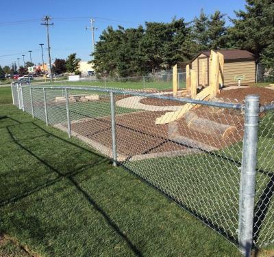 China Galvanized Chain Link Panels Gate 1.8m*0.9m from  
