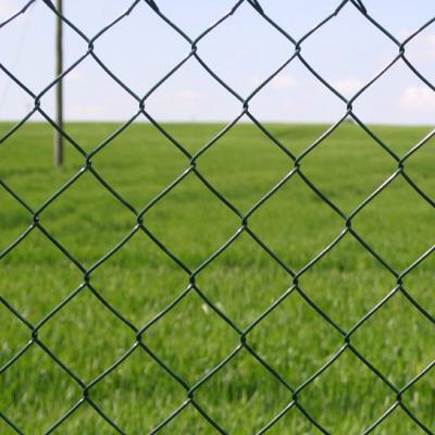 China PVC Coated Black Chain Link Fence Cost/Cyclone 2.1m*15m*50mm*3.3mm*52.8kg for sale
