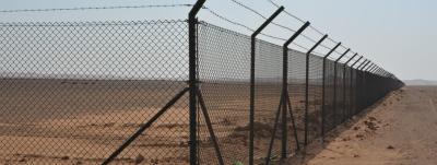 China HOT DIPPED GALVANIZED Chain Link Panels FENCE/CHAIN WIRE from  