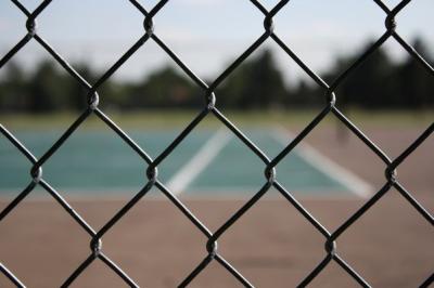 China Barbed/barbed selvedge Galvanized Chain-Link Fence,0.9mx20mx50*50mmx2.8mm for sale