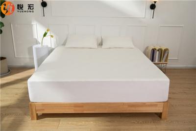 China Comfortable Sleep bed protector sheet 30% cotton 70% polyester  waterproof crib mattress for sale