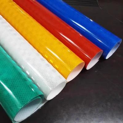 China 1.24x45.72m Colorful Reflective Plastic Sheet for Industrial Safety Signs 7 Year Outdoor for sale