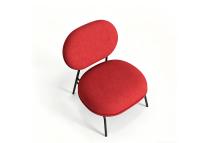 China Cupsule Cushion Lounge Sofa On Metal Legs Accent Seat For Hotel And Office for sale