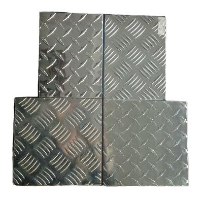 China Anti-Slip Diamond Pattern Aluminum Tread Plate 3003 5052 5083 6061 1.0-6.0mm for sale