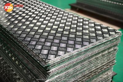 China Aluminum Checkered Plate Alloy 5052 0.2-300mm Thickness Slip Resistant Metal Sheet for Walkways Ramps for sale