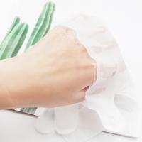 China Moist Exfoliating Hand Mask Anti Wrinkle Spa Gloves For Dry Hands for sale