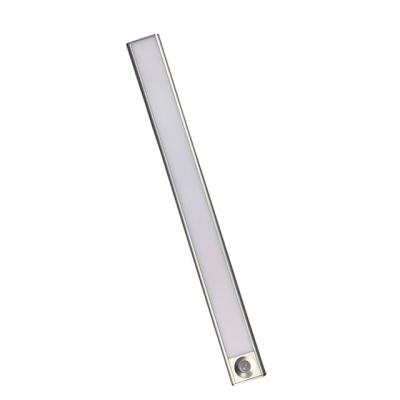 China No Motion Sensor Required Cabinet LED Light Powered by Batteries for Easy Installation for sale