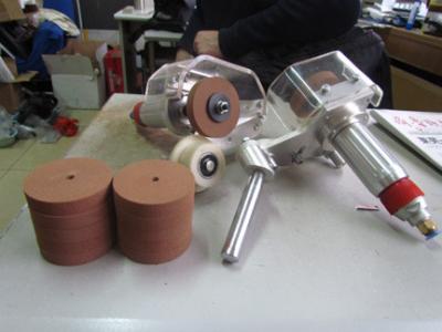 China Handheld Manual Low - E Glass Edge Deletion Machine Pneumatic Control System for sale