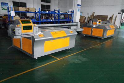China High Volume Board Piezoelectric Ink-jet UV Flatbed Printing machine for sale