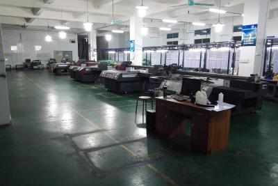 China Ink Jet Flatbed UV Digital Printing Equipment with Positive Pressure Cleaning for sale
