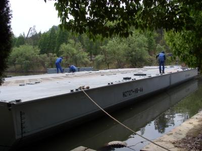 China Pontoon Floating Water Bridge L12m Multi Function Engineering for sale