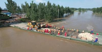 China Complete Length 104m Military Pontoon Bridge Heavy Pontoon Equipment for sale