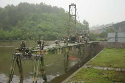 China All Kinds Of Military Vehicles Modular Mechanized Bridge Overcome Medium And Small Rivers for sale