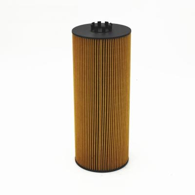 China Yellow Engine Oil Filter P7192 P9128 1457429128 SO7055 42078912 HU12140X For Excavators Loaders Cranes for sale
