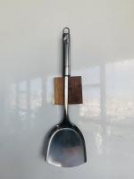 China Customized Detachable Magnetic Knife Bar for Kitchen in Walnut/Cherry/Bamboo/Rubber Wood for sale