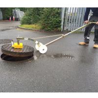 China Convenient One Man Operation Super Magnetic Manhole Cover Lifter 92X67mm Customized Color for sale