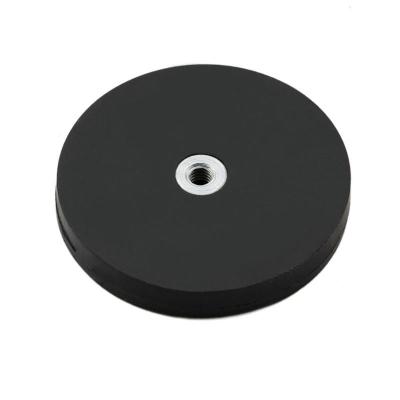 China Strong Pull Neodymium Rubber Coated Pot Magnet With M4 Internal Thread Non Slip Mount for sale