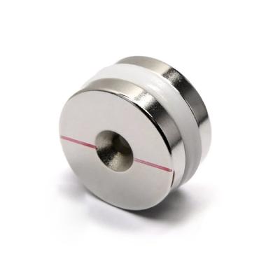 China 60°C Maximum Working Temperature N52 Neodymium Disc Magnet with M10 Countersunk Hole for sale