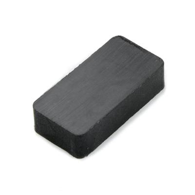 China 4.70-5.10 Density 2500 Gauss Flat Rectangular Square Barium Ferrite Sintered Magnet for sale