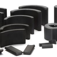 China Industrial Magnets Y35 Ceramic Ferrite Magnet Bar Ring Block Disc Arc with No Coating for sale