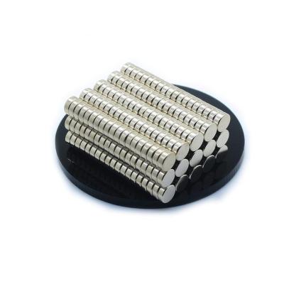 China 0.3mm Neodymium Disc Magnets and Customized for Your Moulding Needs at Competitive for sale