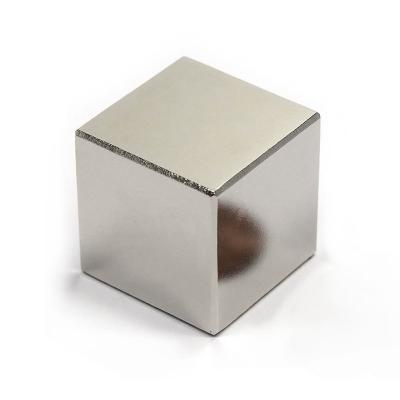 China Permanent Magnet N42 50x50x25 Neodymium Square Cylinder for Industrial Applications for sale