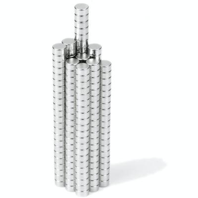 China Permanent N52 Small Disc Shaped Neodymium Magnet 4mmx2mm for Industrial Applications for sale