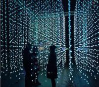 China 5m 25 dmx ball strings led point light pixel 3d globe curtain lights programmable decoration for sale