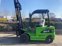 China 1 Ton Electric Forklift with Solid Front Tyres and Hydraulic Steering for Warehouse for sale
