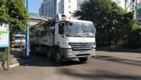 China 300KW Zoomlion Concrete Boom Truck , Boom Pump Truck Well Maintenanced for sale