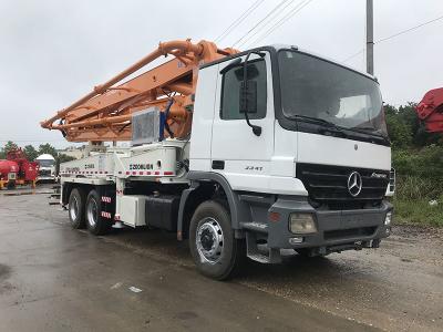 China Active Boom Vibration Control Concrete Pumping Truck ISO9001 33m for sale