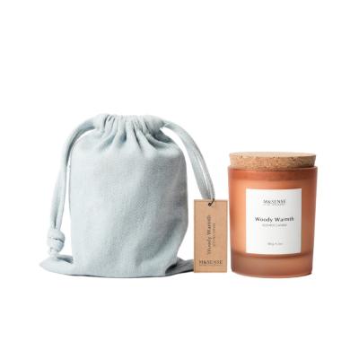 China Organic Soy Wax Scented Candle with Wooden Lid 180g 30h Burning Time Gift Bag for sale