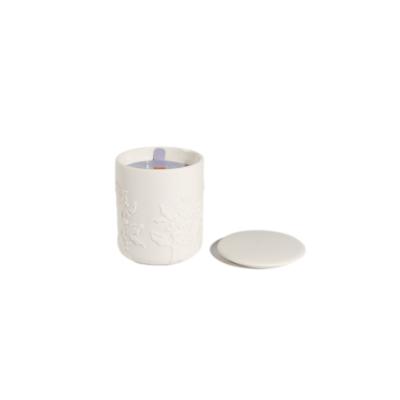 China 200G Ceramic Jar Wood Wick Scented Candle Soy Wax Air Freshener 27H Burn Time for sale